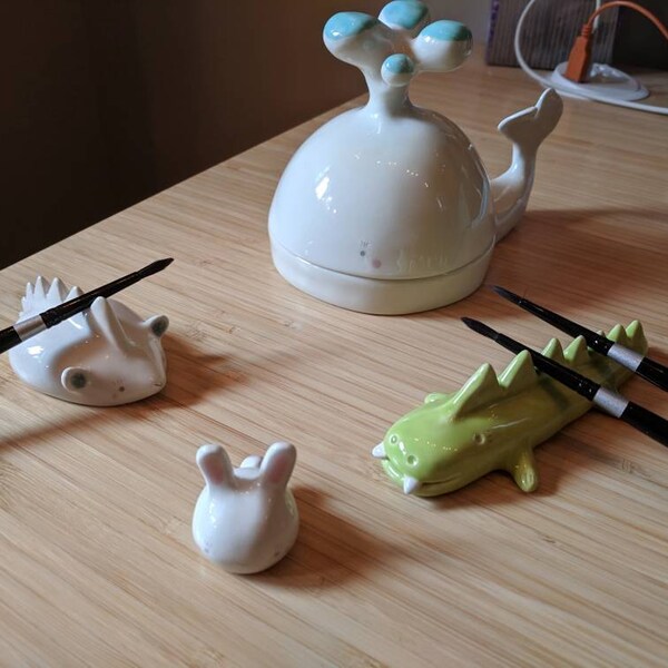 Ceramic Crocodile Brush Rest, Calligraphy Pen Rest, Paintbrush Rest ...