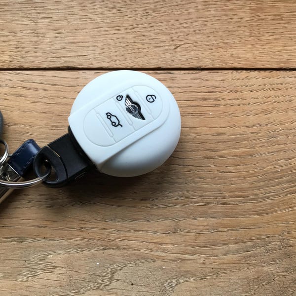 Premium Key Cover for Volkswagen/ SEAT/ Skoda (white) - Transporter ...