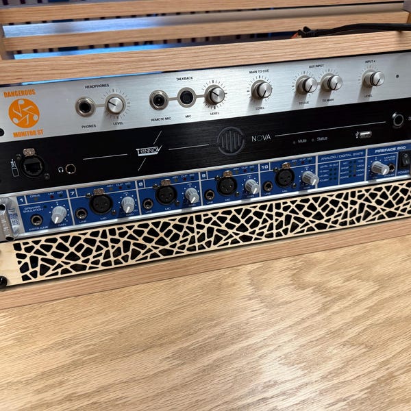 Nice-racks 1U, 2U, or 3U "crystal" Decorative Vented Wood Studio Rack ...