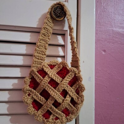 Cherry Pie Purse Crochet Pattern Cottagecore Nature Woodland Aesthetic ...