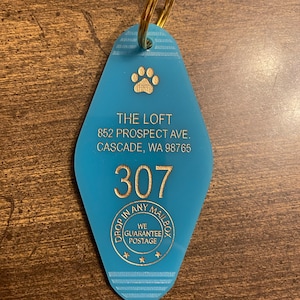 Custom Retro Motel Key Fob, YOUR CUSTOM TEXT, Custom Keychain ...