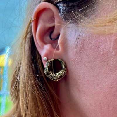 Flor Brass Septum Piercing Fine Lines Nose Piercing Bohemio Indian ...