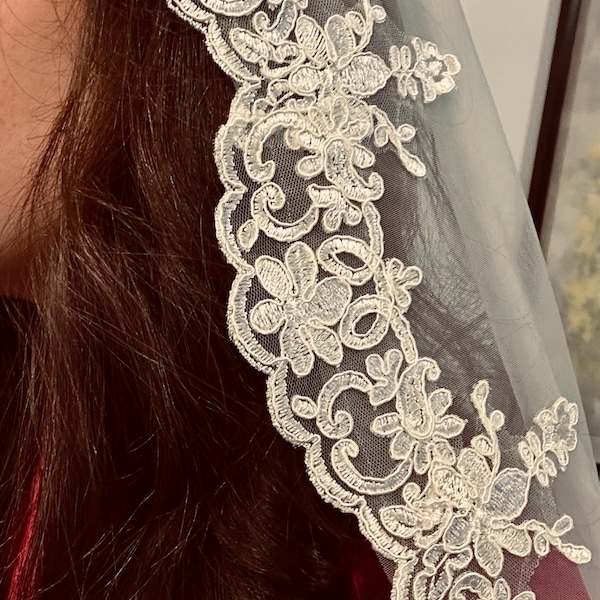 Lace Edge Bridal Veil, Mantilla Lace Wedding Veil, Rose Lace Veil, Soft ...