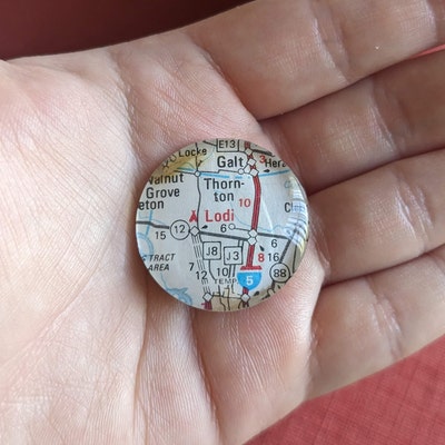 Custom Vintage Map Key Chain Choose Your Location Guy Gift - Etsy