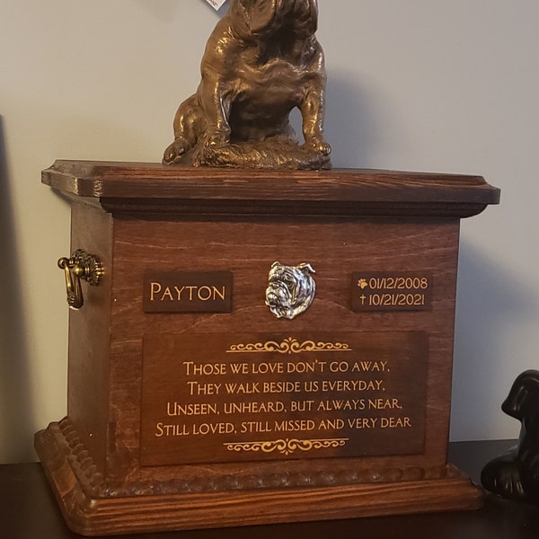 English Bulldog Sitting - Exclusive Urn for Dog Ashes With a Statue ...