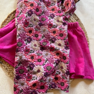 Pink Friendship Bracelet Seamless Repeating Pattern, Bracelet Seamless ...