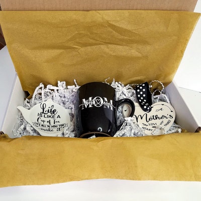 Mom Split Name Frame, Mom Monogram Svg, Mother's Day SVG, Mum Svg, Mom ...