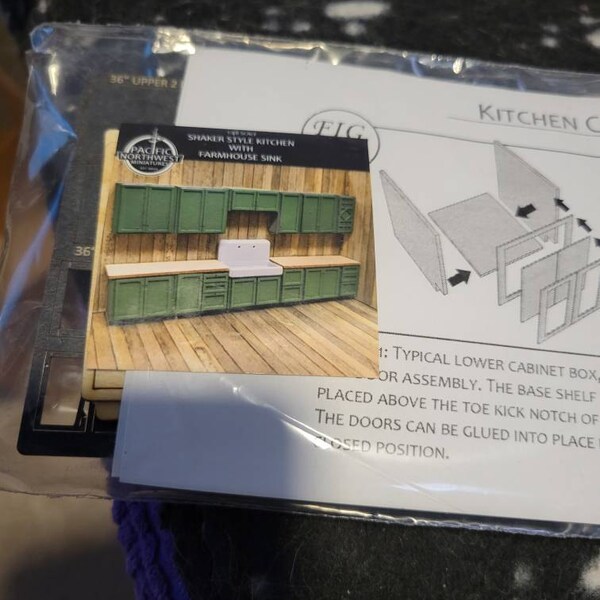 1:48 Scale 24 Open Staircase Kit With Double Side Railing, 38 Degree ...