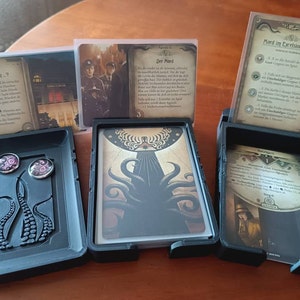 Arkham Horror LCG Collapsible Encounter Stand Arkham Horror the Card ...