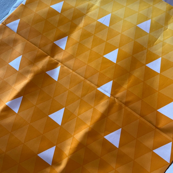 Japanese Tsuru Fabric Floral Pattern Ivory Background 50cm Japanese ...