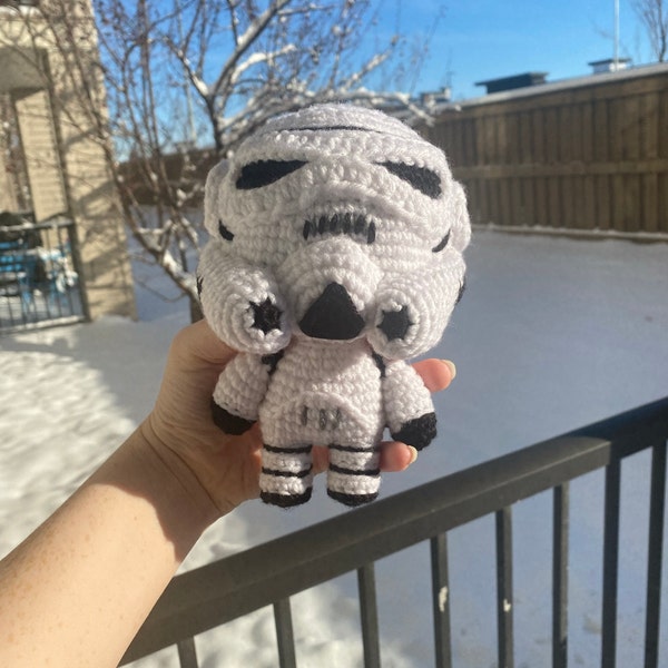 Kid Stormtrooper crochet pattern / Star Wars amigurumi toy / Crochet ...