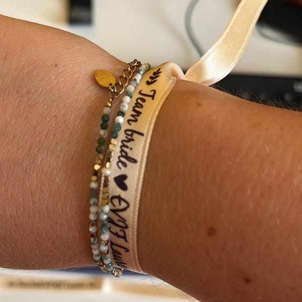 Bracelet ruban satin simple personnalisé (EVJF, Mariage, anniversaire ...