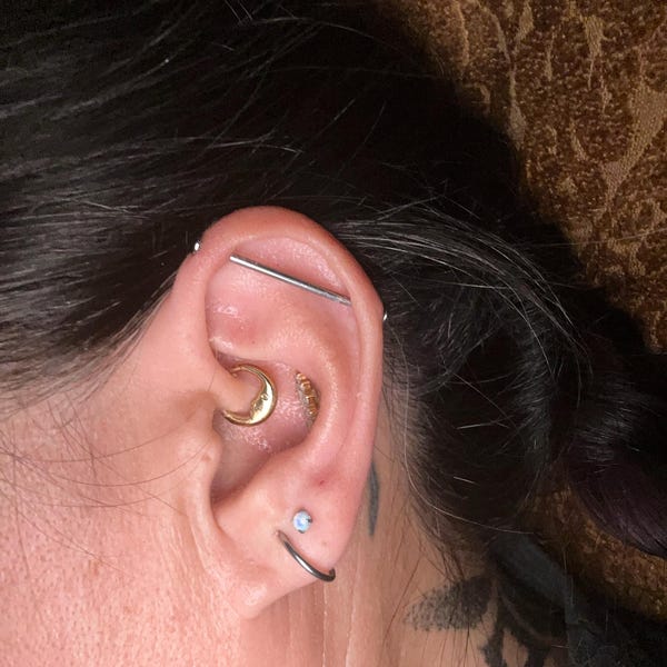 Large Spike Vertical Labret Jewelry, Angel Fangs Piercing Curved ...