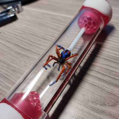 Alien Xenomorph/facehugger/chestburster Weyland Vial Capsule Movie Prop ...