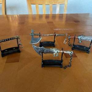 The Last of Us 2 Ellie Space Rocket Pin/keychain/necklace - Etsy