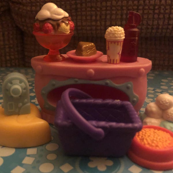 Littlest Pet Shop LPS Lot of 10 Pc Accessories in Gift Bag Random ...