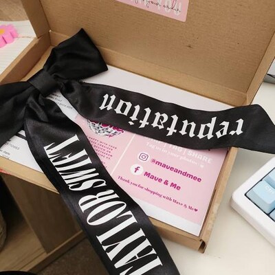 Olivia Rodrigo Olivia Rodrigo Hair Bow XL Hair Bow Concert Hair Bows ...