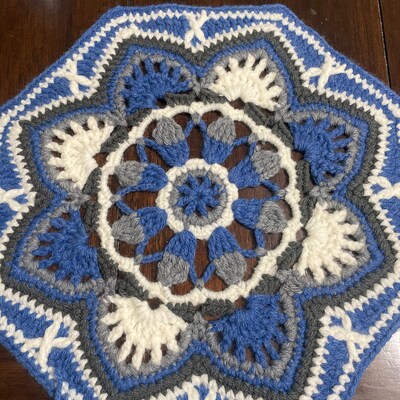 Magic Circles Scarf Pattern by Jane Crowfoot - Etsy