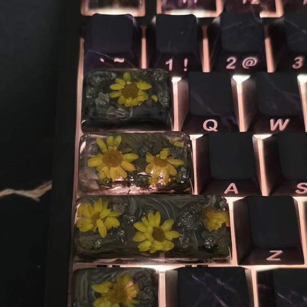 Custom Artisan Enter Keycaps With Tiger Eye & Real Flowers | Resin ...