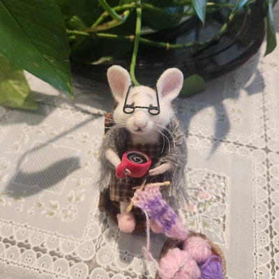 Sculpture Little Mouse Collectible Mouse Bunny Figurine White Mouse ...