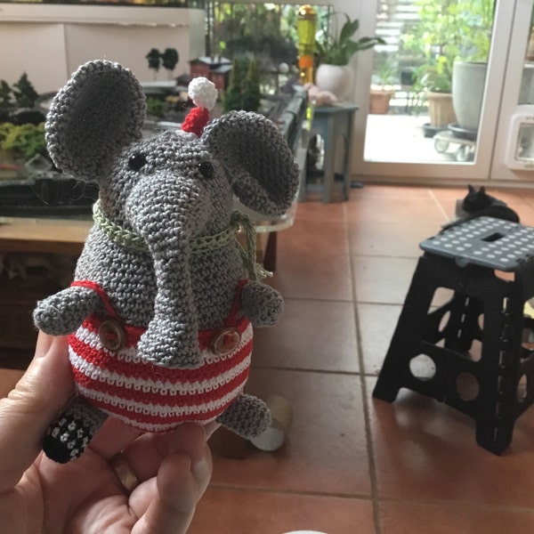 Christmas Elephant Amigurumi Crochet Pattern (PDF Pattern) - Etsy