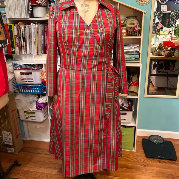 Red Multicolor Metallic Plaid Taffeta Fabric (60 In.) Sold by the Yard ...