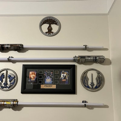 Savi's Lightsaber Wall Mount Display Rack peace/justice - Etsy