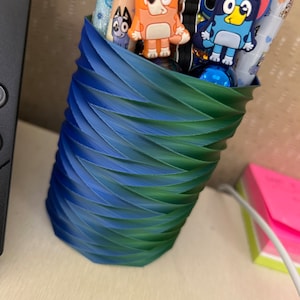 Solid Green Pen Holders Edgy Pencil Cups 3D Printed CV Silk Green 0.8mm ...