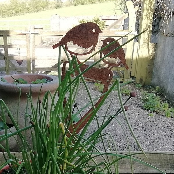 Robin on Spade Garden Decoration / Bird Garden Gift / Rusty Metal Robin ...