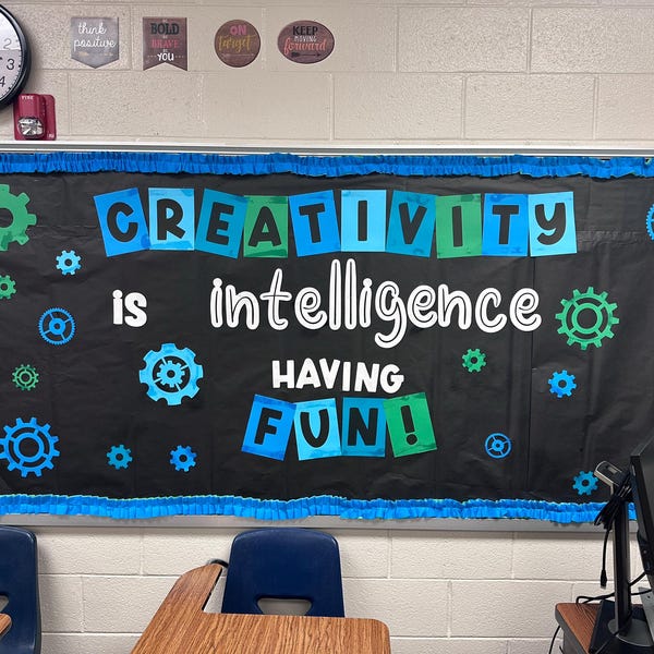 QUE HOY SEA El Comienzo Bulletin Board Kit, Spanish Door Decoration ...