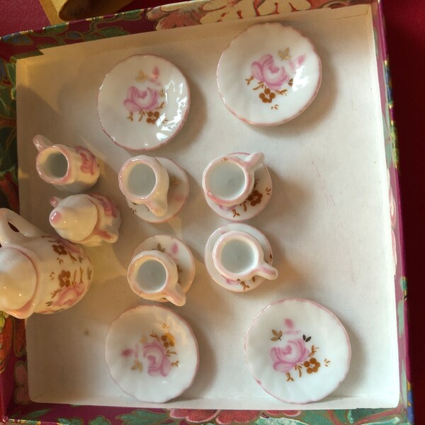 Cute Mini Kitchen DIY Project .roombox Kit - Etsy