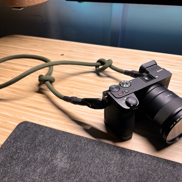 Black Camera Neck Strap With Optech Qd Mini Loop Attachments - Etsy