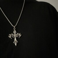 Vampire Vice Necklace - Etsy