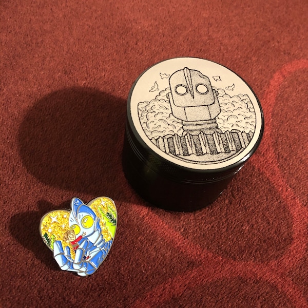Yin and Yang Hard Enamel Pin, HTTYD, Nightfurry and Lightfurry, Gold ...