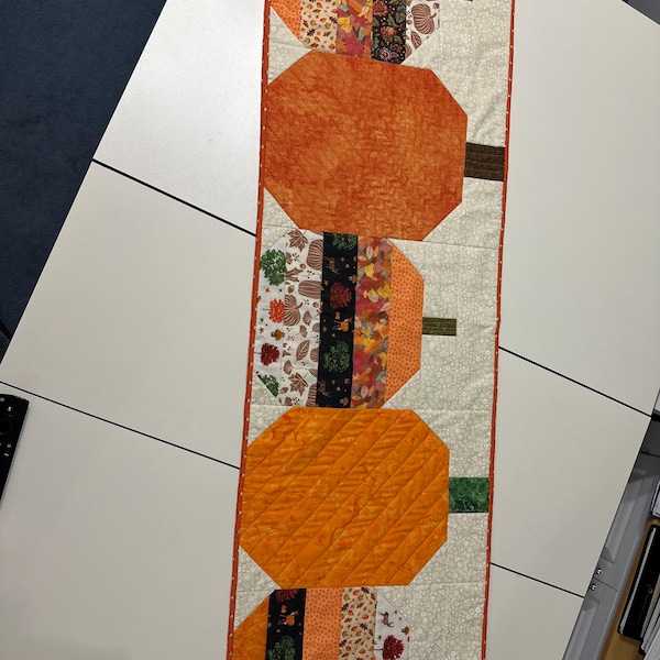 Gingham Pumpkins Table Runner Pattern PDF - Etsy