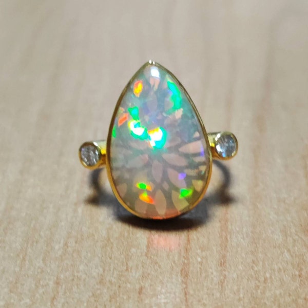 Natural 5 Carats Round Snow Opal, Opal With Full Fire Round Opal ...