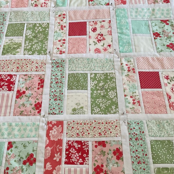 Riley Blake, Hidden Cottage by Minki Kim, Fat Quarter Bundle, 24 Precut ...