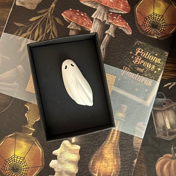 Ghostly Spectre Pin - Ghost Pin Badge, Halloween, Goth, Gothic, Gift ...