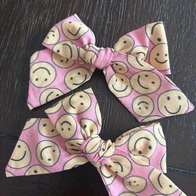 Groovy Pink Bow Set 20 Styles Checker Lightning Bolt Bow, Schoolgirl ...