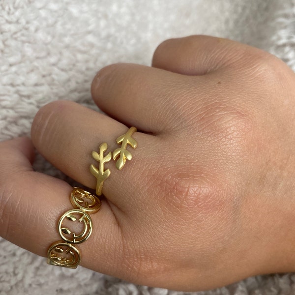 Matte Gold Leaf Branch Ring, Gold Leaf Ring, Layering Ring, Vine Ring ...
