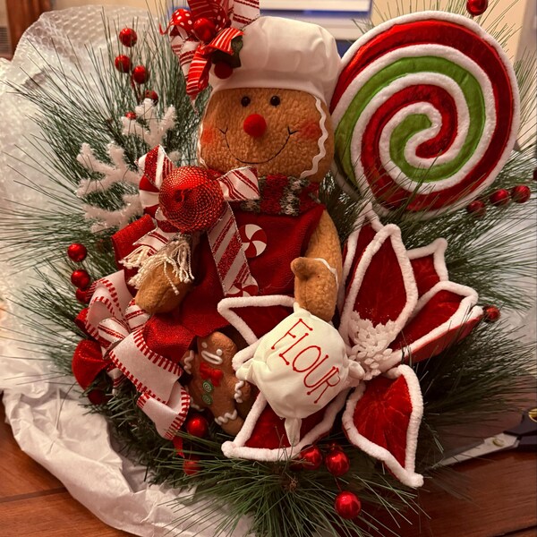 Santa Table Centerpiece, Christmas Island Decor, Holiday Table Top ...