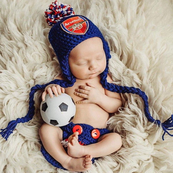 Arsenal Football Club Stocking Hat & Diaper Cover - Newborn Baby ...