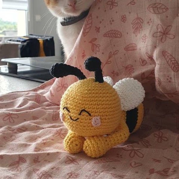 Sleeping Bee Crochet Pattern, Simple Beginners Amigurumi Animal ...
