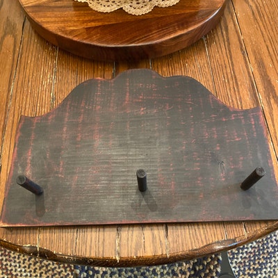 Primitive 3 Peg Scalloped Peg Rack - Etsy