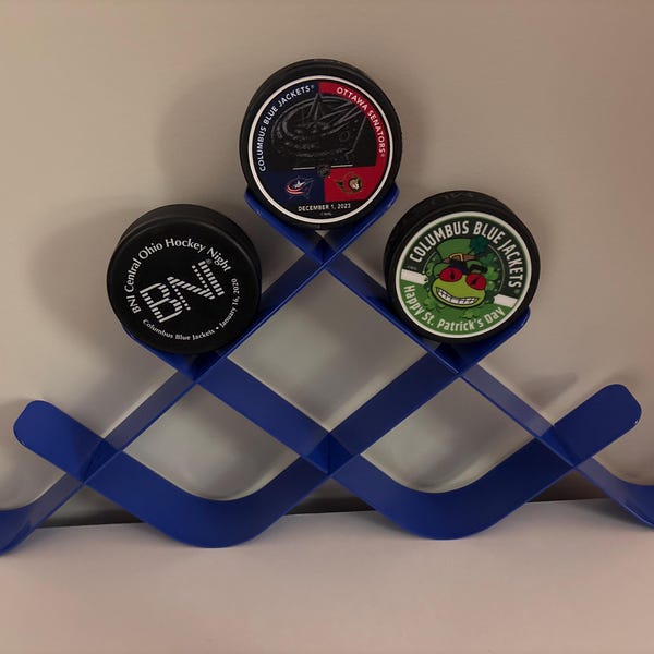 Metal Hockey Puck Display - 10 Puck Holder, Made in USA, Autographed ...