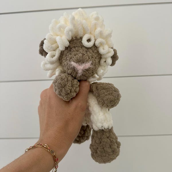 Lenni the Lamb Crochet Pattern | No Sew Low Sew Crochet Amigurumi ...