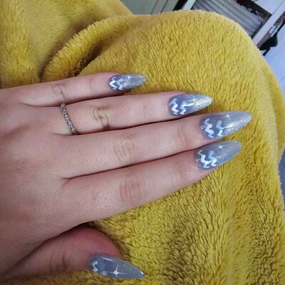 New Version Short Baby Blue Reflective Cat Eye Little Heart Press on ...