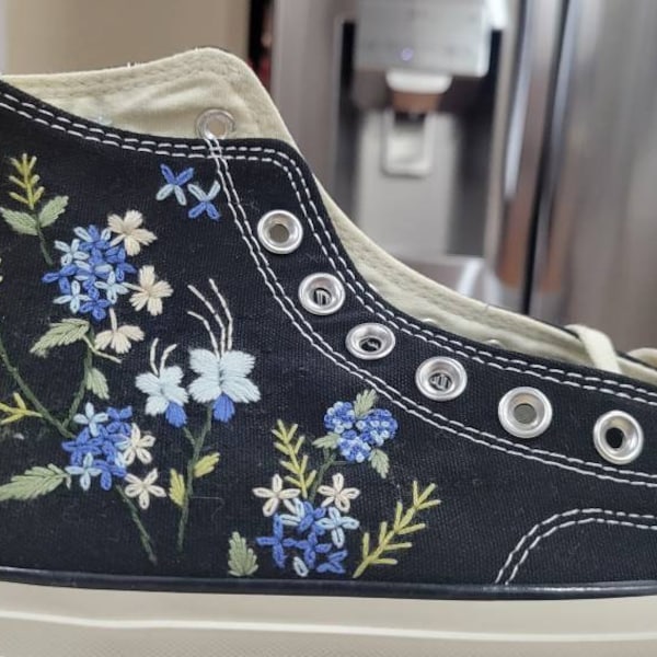 Converse Chuck Taylor 1970s ,custom Floral Circle Embroidery, Converse ...