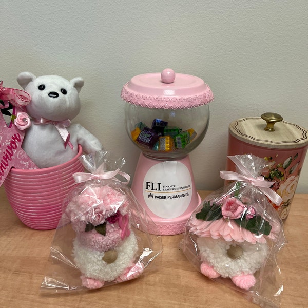 Gnomes, Springtime Gnome, Flower Gnome, Pompom Gnome, Home Decor, Yarn ...