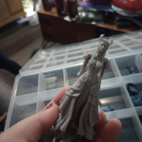 The Baroness | Young Female Elf Noble Mini | 32mm & 74mm Model ...